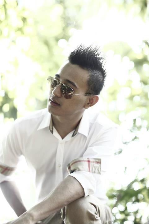 M y a n m a r H u n k s: Moe Aung Yin