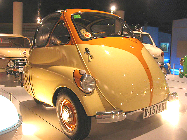 Clasicos-Auto: ISO ISETTA " EL MICROCOCHE