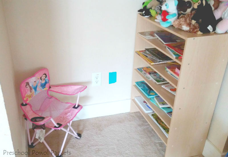 Little Learning Spaces: A DIY Book Nook! | Preschool Powol Packets