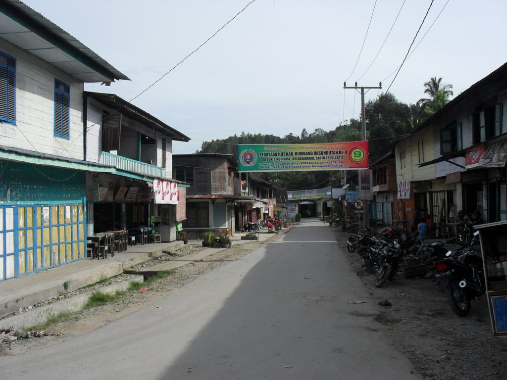 Pemkab Setengah Hati Bangun Parlilitan - PARLILITAN