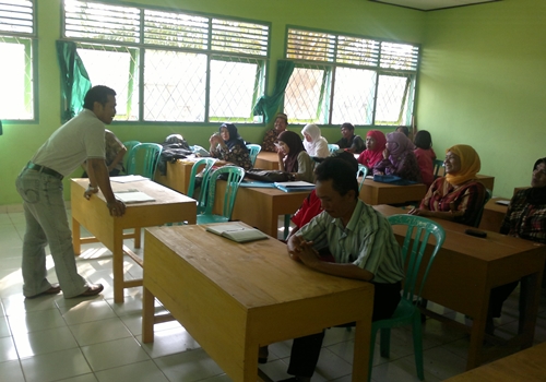 Meningkatkan Usaha Kecil Kelurahan Dusun Besar Melalui PPMK