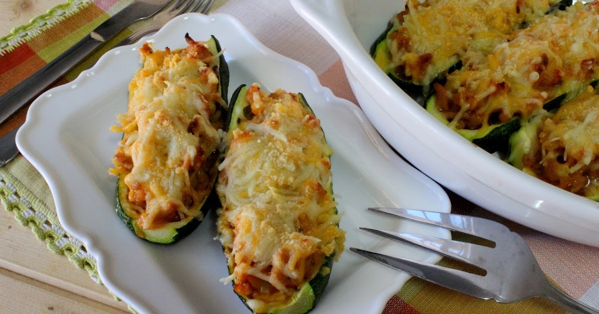 JULIA Y SUS RECETAS: Calabacines rellenos de carne de pollo