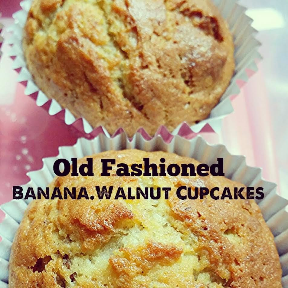 Life can be simple: Old Fashioned Banana Walnut Cupcakes