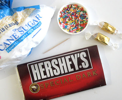 DIY Toothpick Engraved Chocolate Bar Chalkboards - The Lindsay Ann