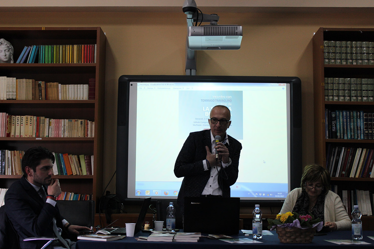 Il blog di Tommaso Travaglino: La scuola al centro