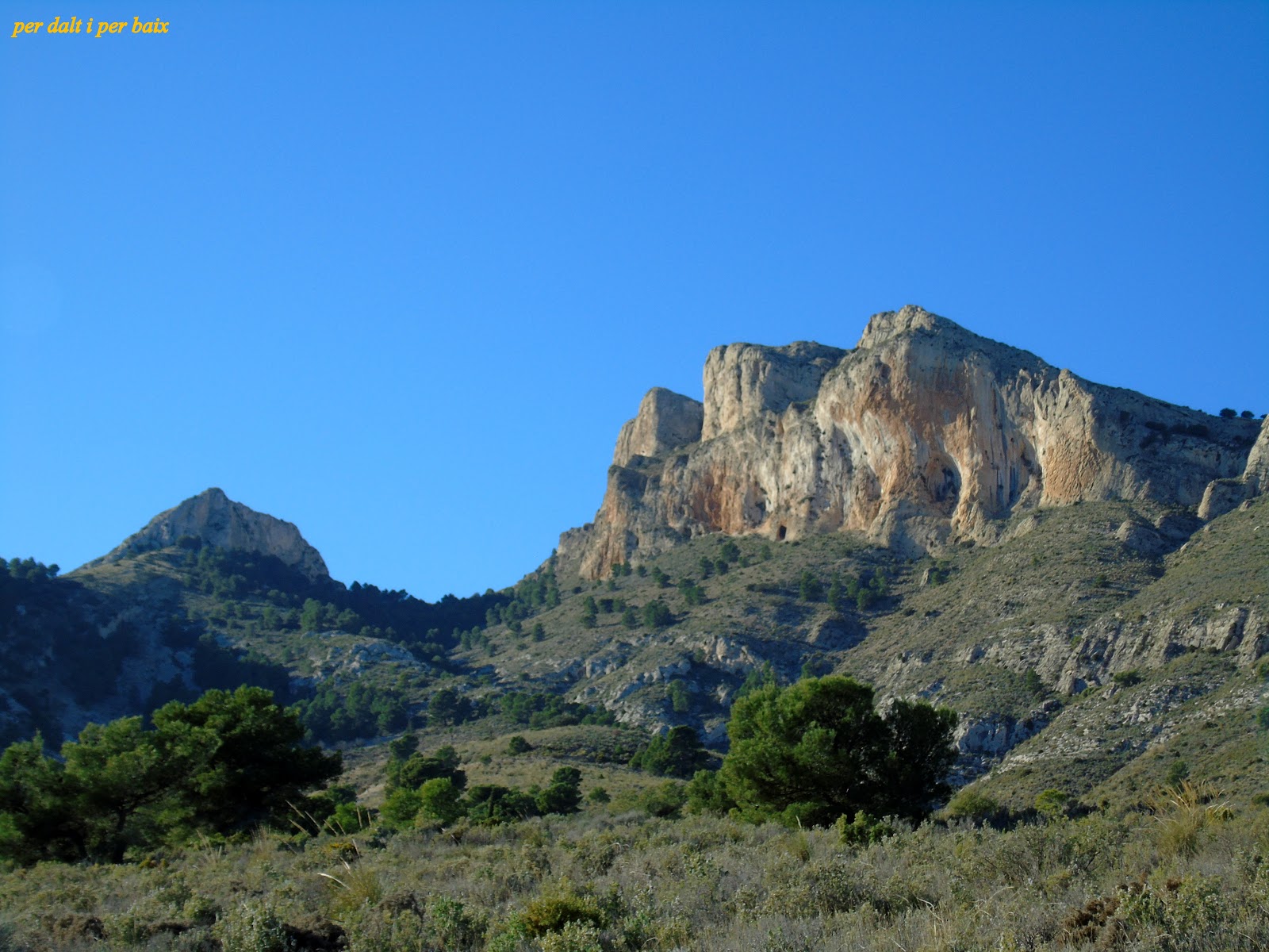 Penya Migjorn (1226 m.) desde Xixona ~ Per Dalt i Per Baix