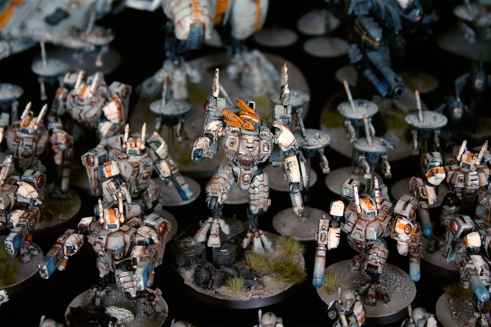 Complete Tau Army and New Warhammer 40k Project : GRIM DARK REALMS