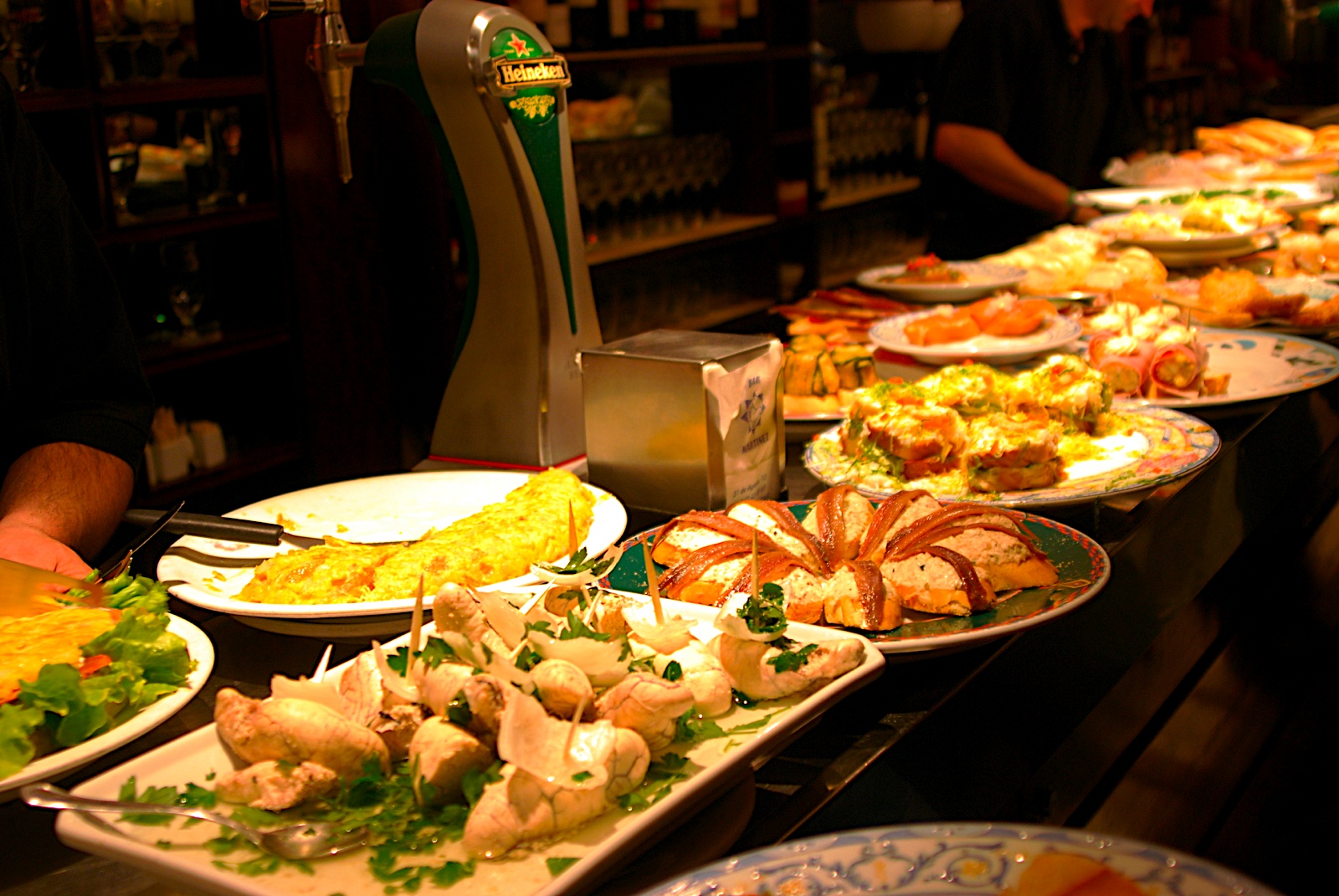 IR DE TAPEO: LAS BARRAS DE TAPEO. MUSEOS GASTRONÓMICOS
