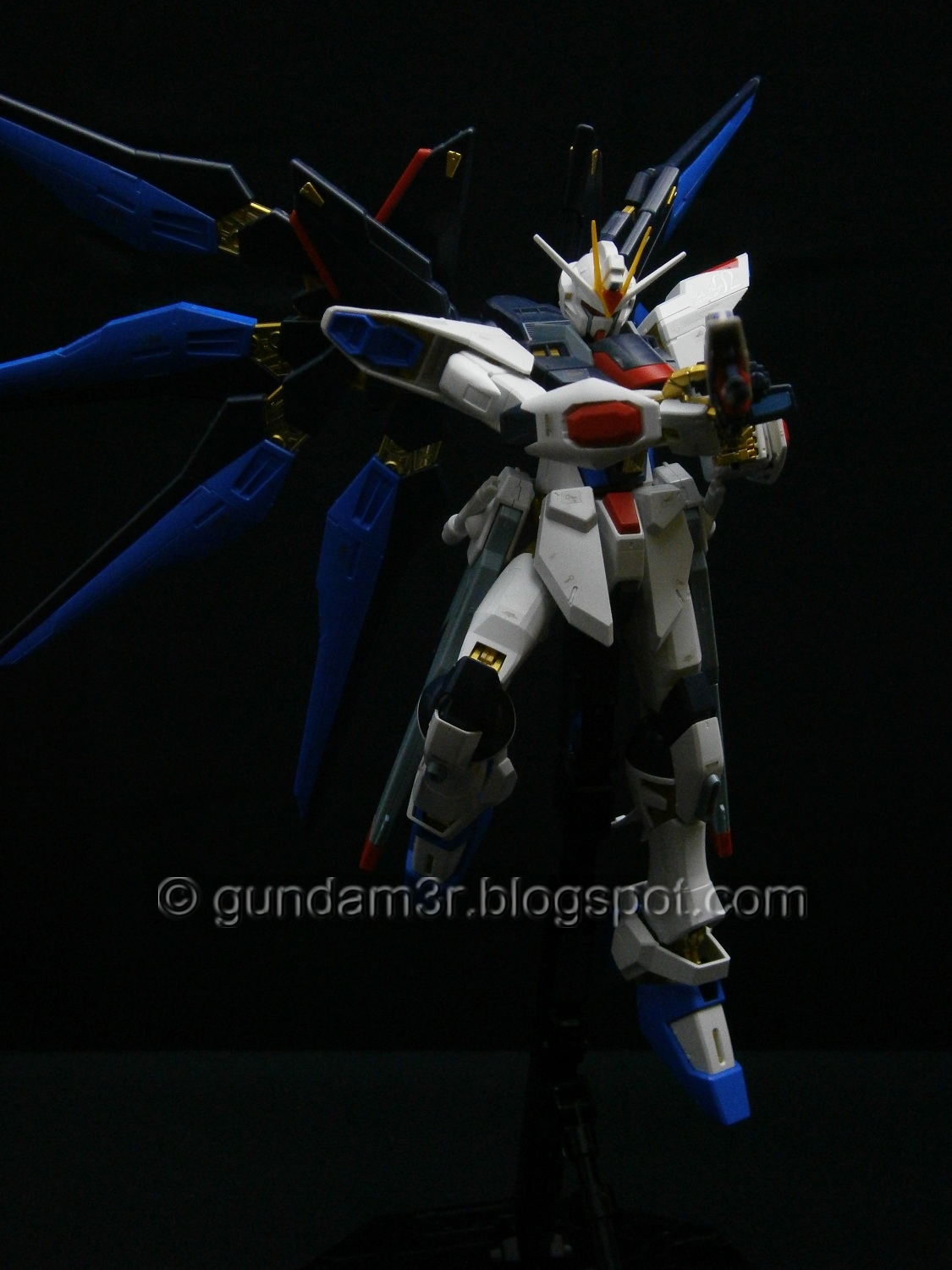 Strike Freedom Gundam Full Burst Mode MG Review Part 3