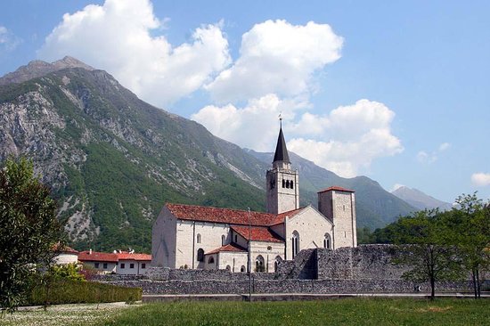 VIAGEM, TURISMO E AVENTURAS POR LUGARES INCRÍVEIS : VENZONE / ITÁLIA