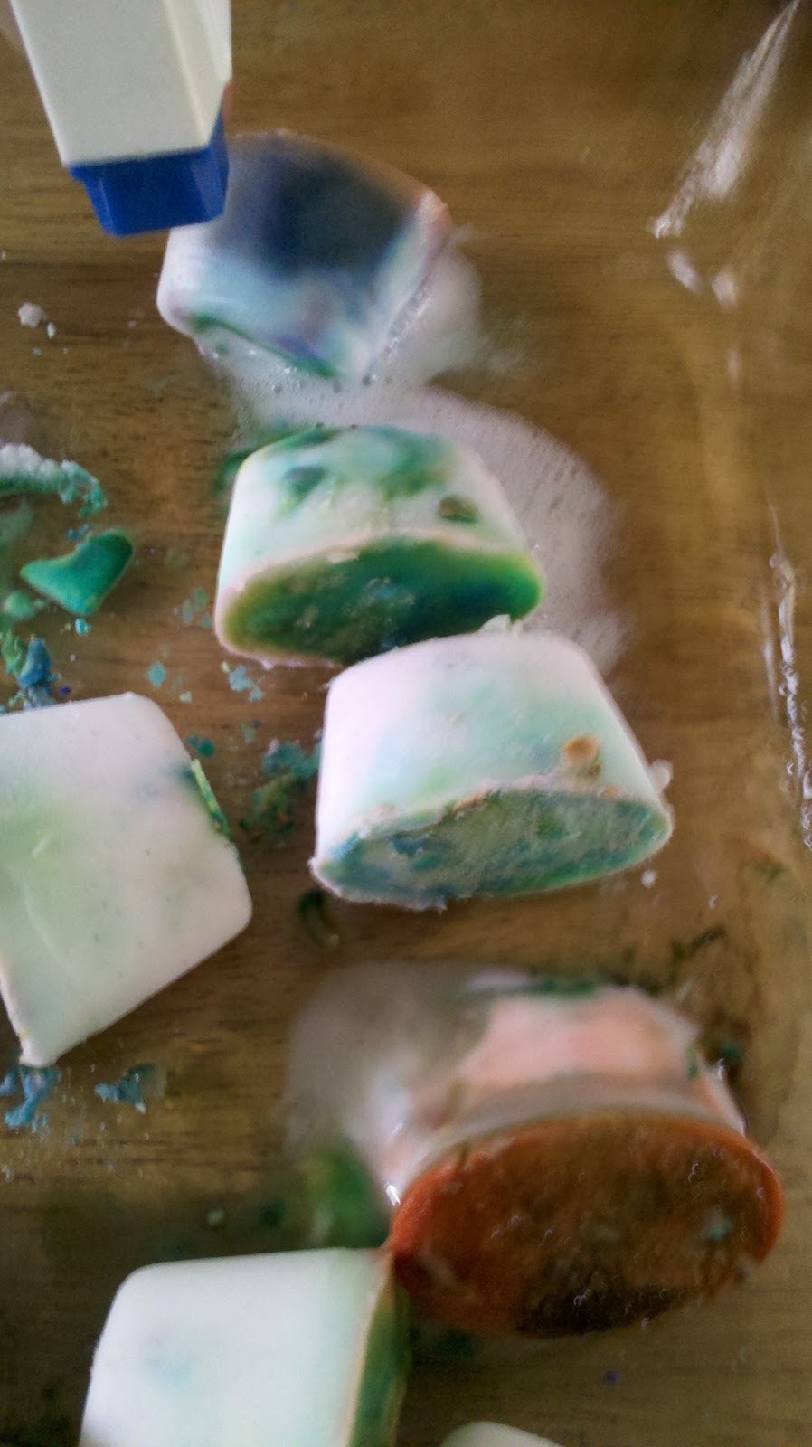 Munchkin and Bean: Frozen Fizzy Cubes