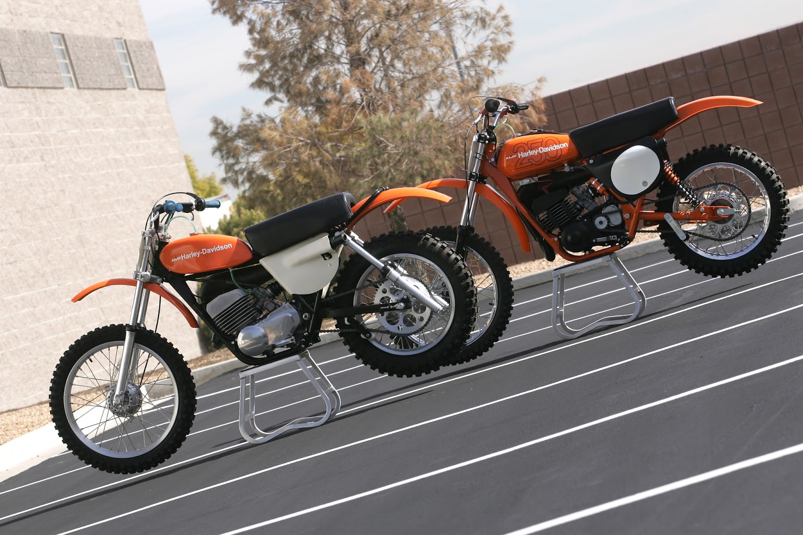 El Corra Motors: AMF HD MX250