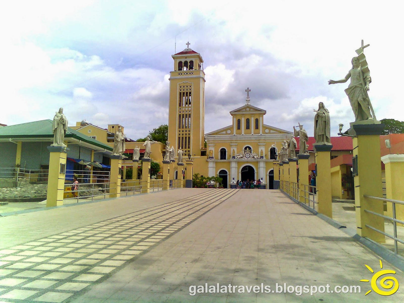 Gala La Travels: Manaoag Church - Now a Minor Basilica