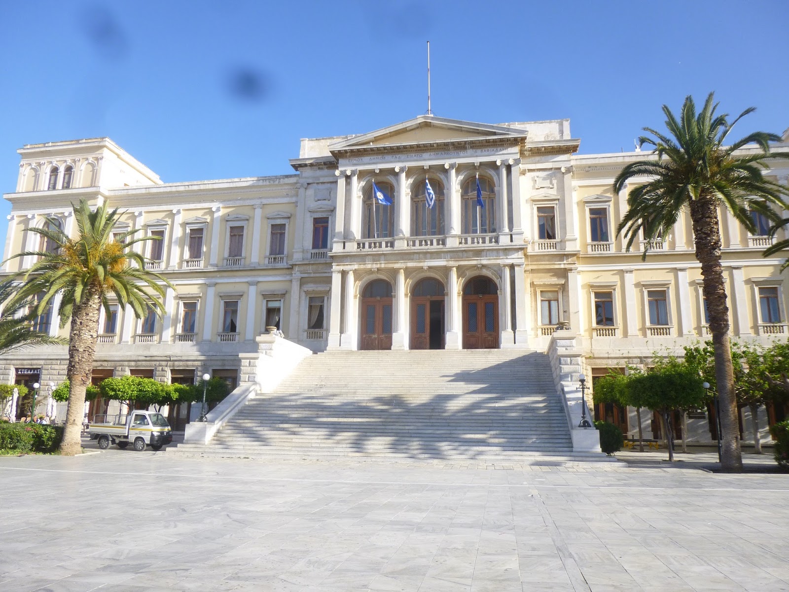 ΓΙΑΝΝΗΣ Δ.ΛΥΡΑΣ: ΑΝΑ ΤΑΣ ΑΓΥΙΑΣ ΚΑΙ ΑΝΑ ΤΑΣ ΡΥΜΑΣ ΣΕ ΣΥΡΟ ΤΗΝΟ ...