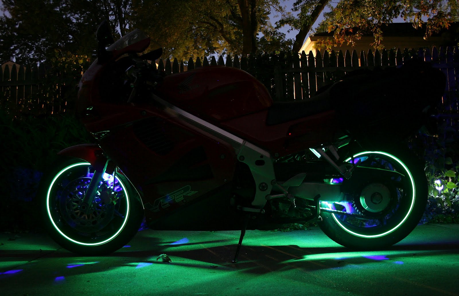 Gymi's Garage: October 2012