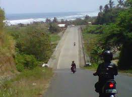 Jalan menuju ke Pantai Santolo | Wisata Pantai Selatan