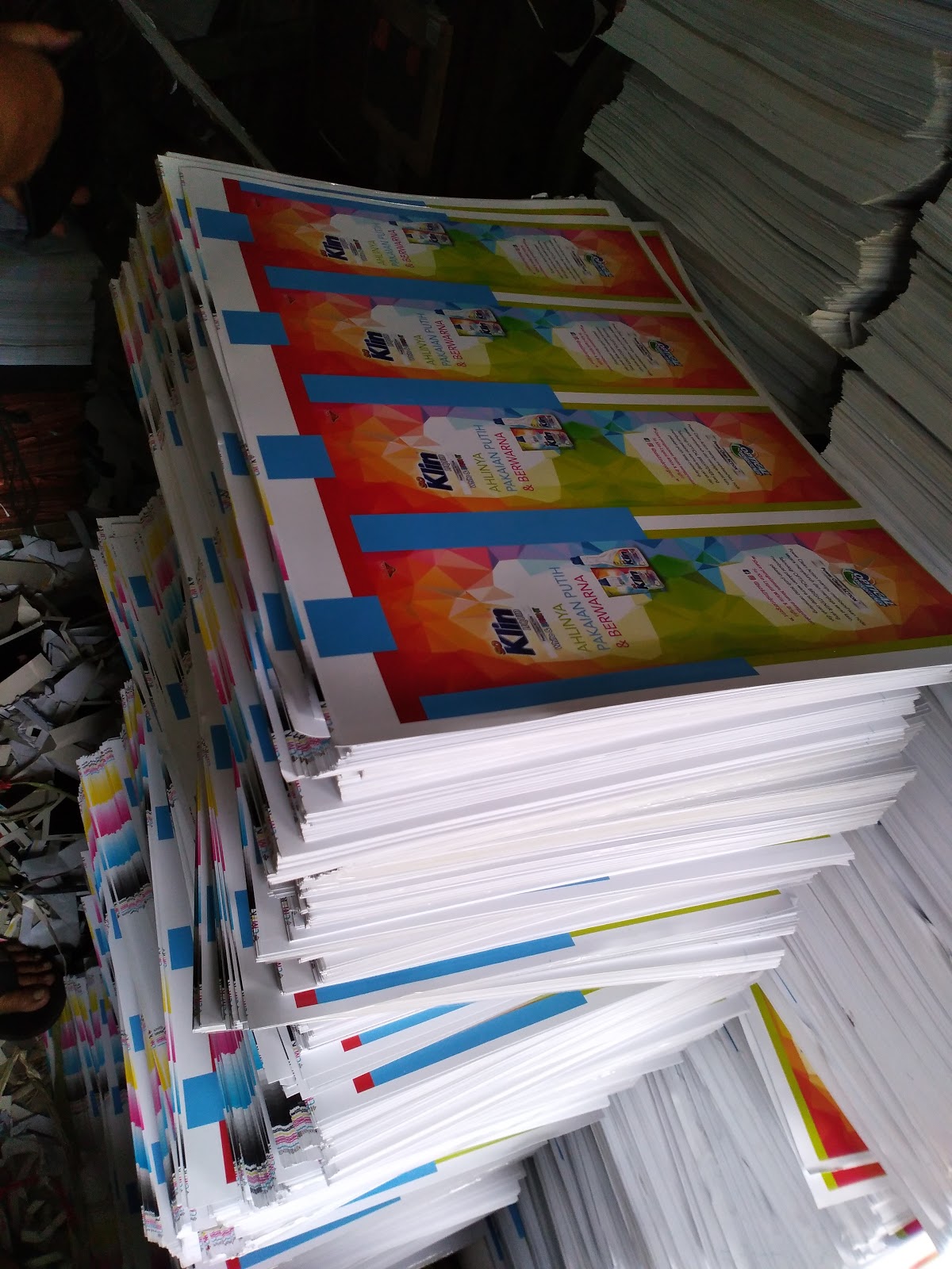 Brosur | PERCETAKAN MURAH SURABAYA | Republic Grafika