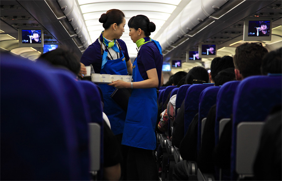 The great onboard service of Air Busan ~ World Stewardess