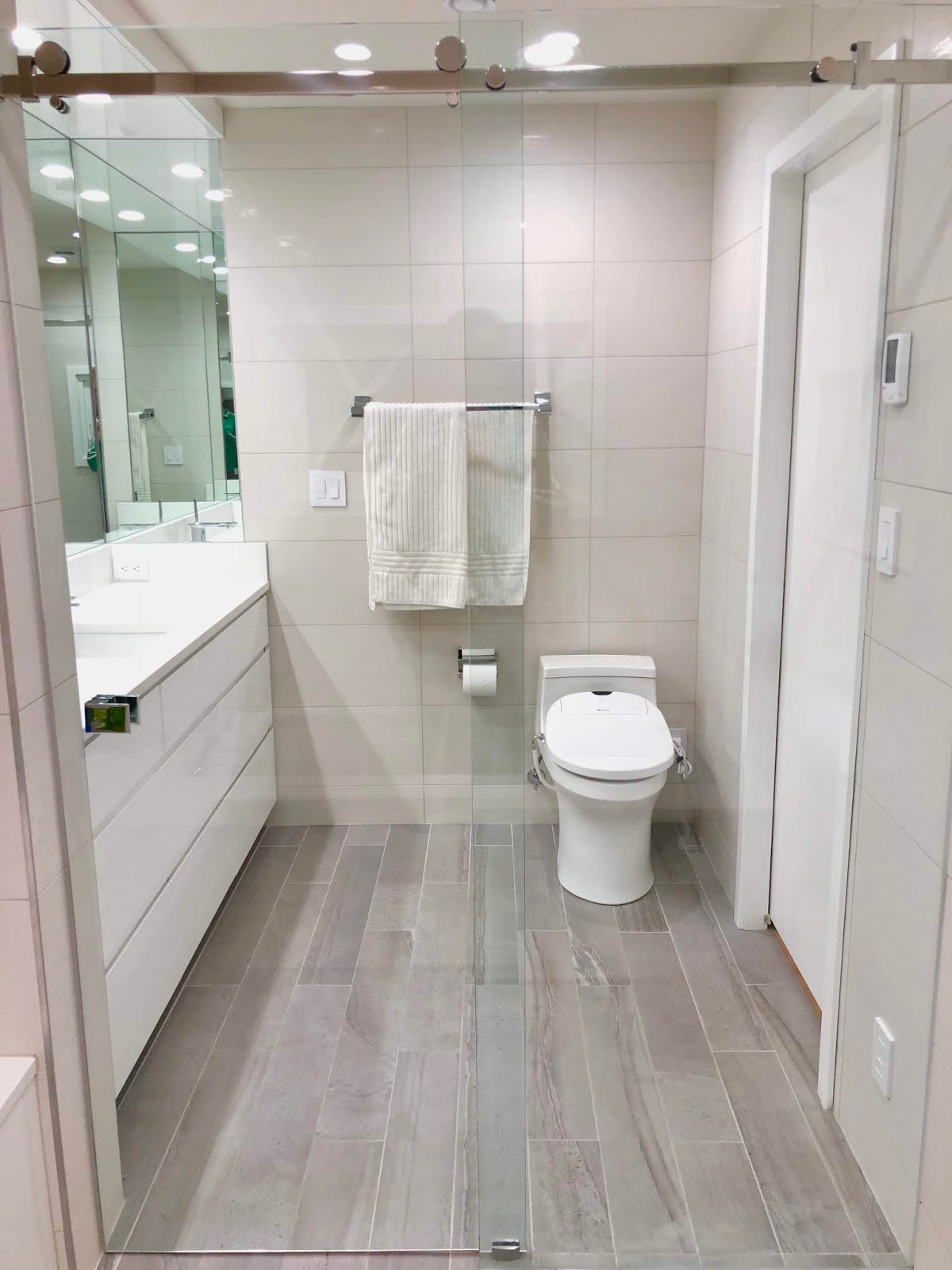 Mid Century Modern Milwaukee: Robert Hoag - 7415 N Beach Drive, Fox Point