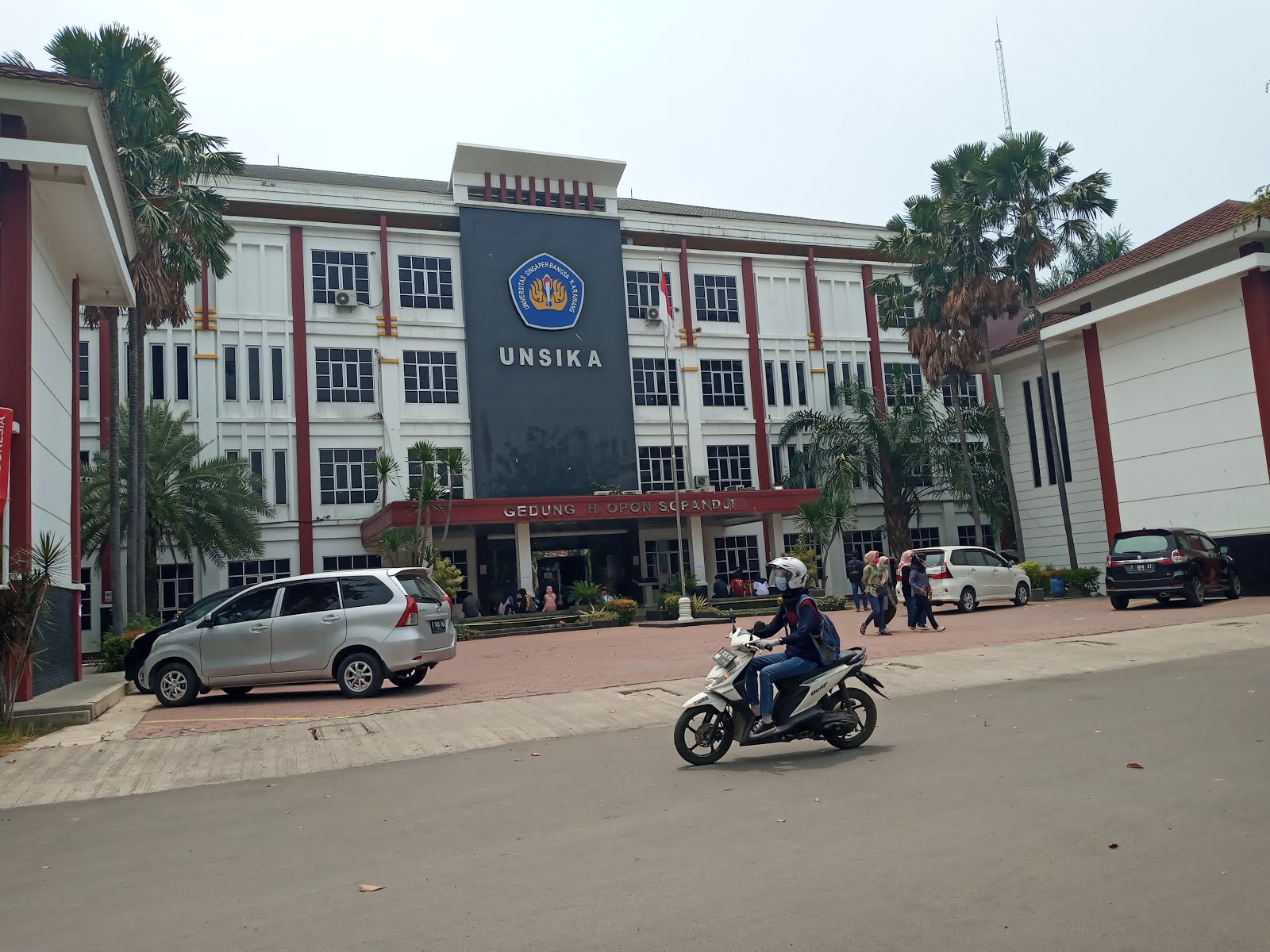 Uang Pangkal Mahal Rp40 Juta, Ini Penjelasan Rektor Unsika