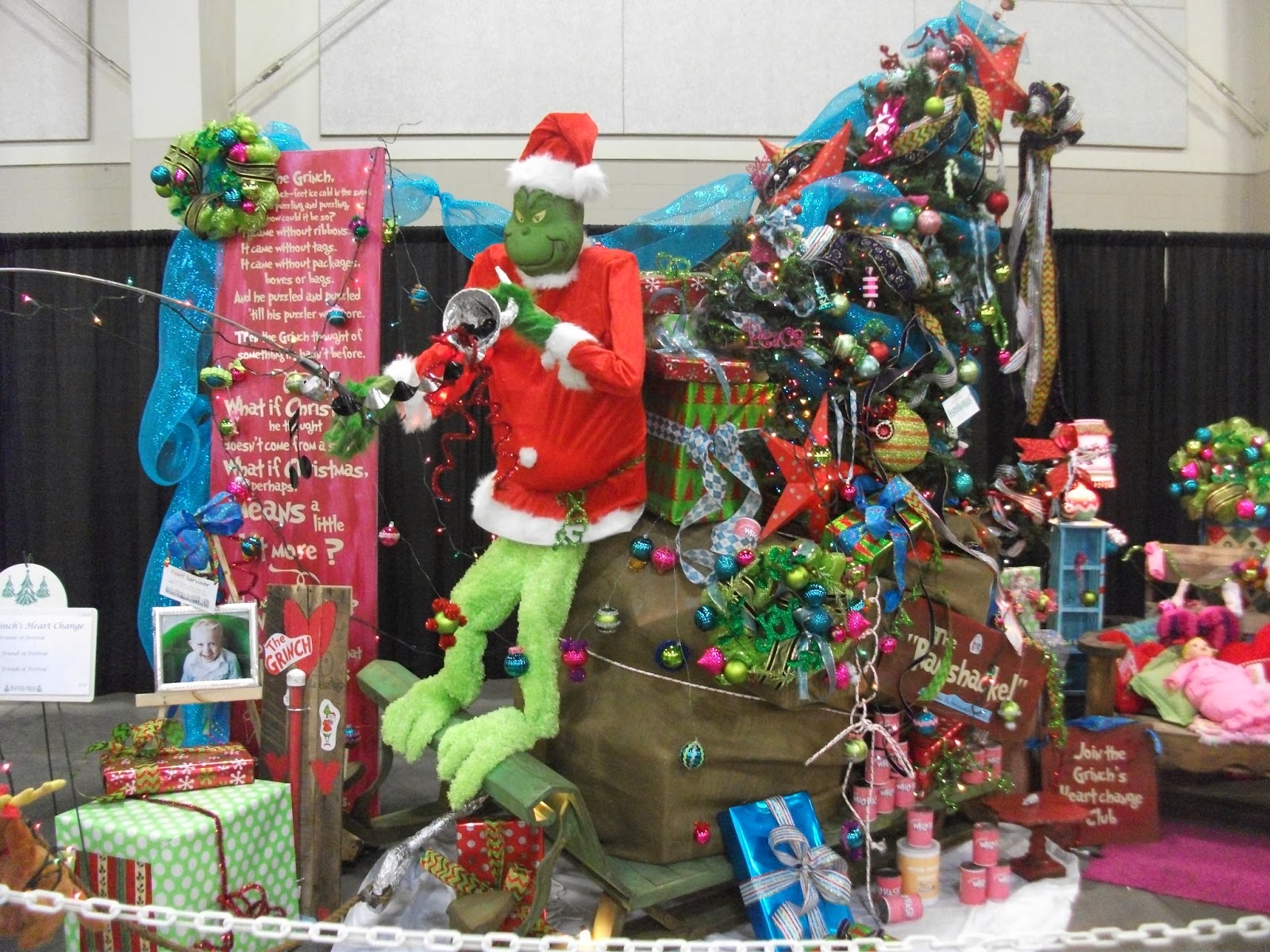 JONES FAMILY: Festival of Trees!!!