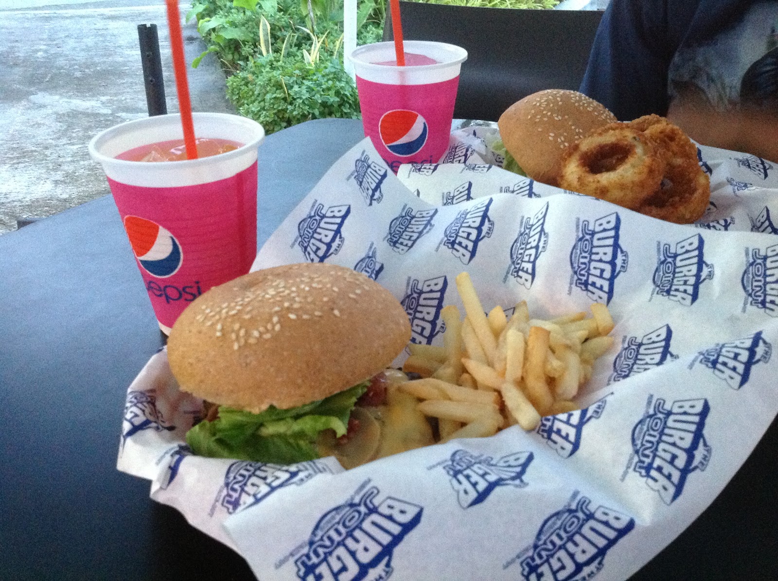 Affordable and Delicious Burger in Cebu - Burger Joint | Fabulous Moments