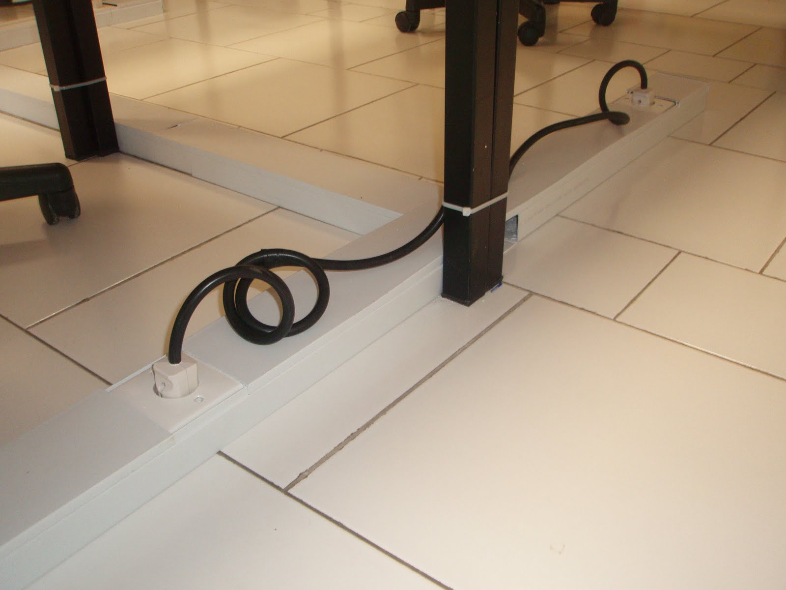 SGU NEW Multi Purpose Computer Lab: Day 3-5 - Power Cable Installation ...