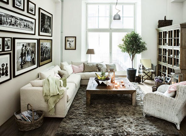 HOW YOU ARRANGE THE WALLS IN THE LIVING ROOM