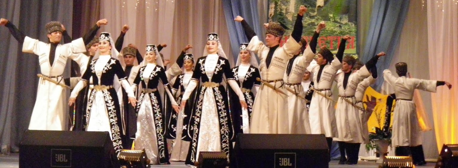 FolkCostume&Embroidery: Costume of the Caucasian Region