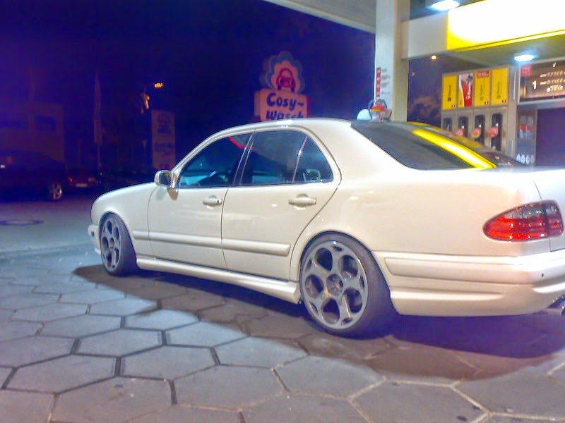 Mercedes-Benz W210 on Lamborghini wheels | BENZTUNING