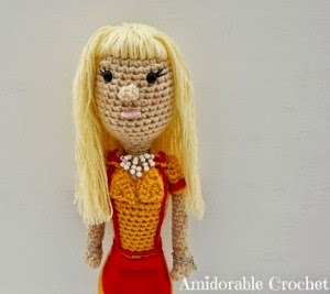 2000 Free Amigurumi Patterns: Free Caroline crochet pattern