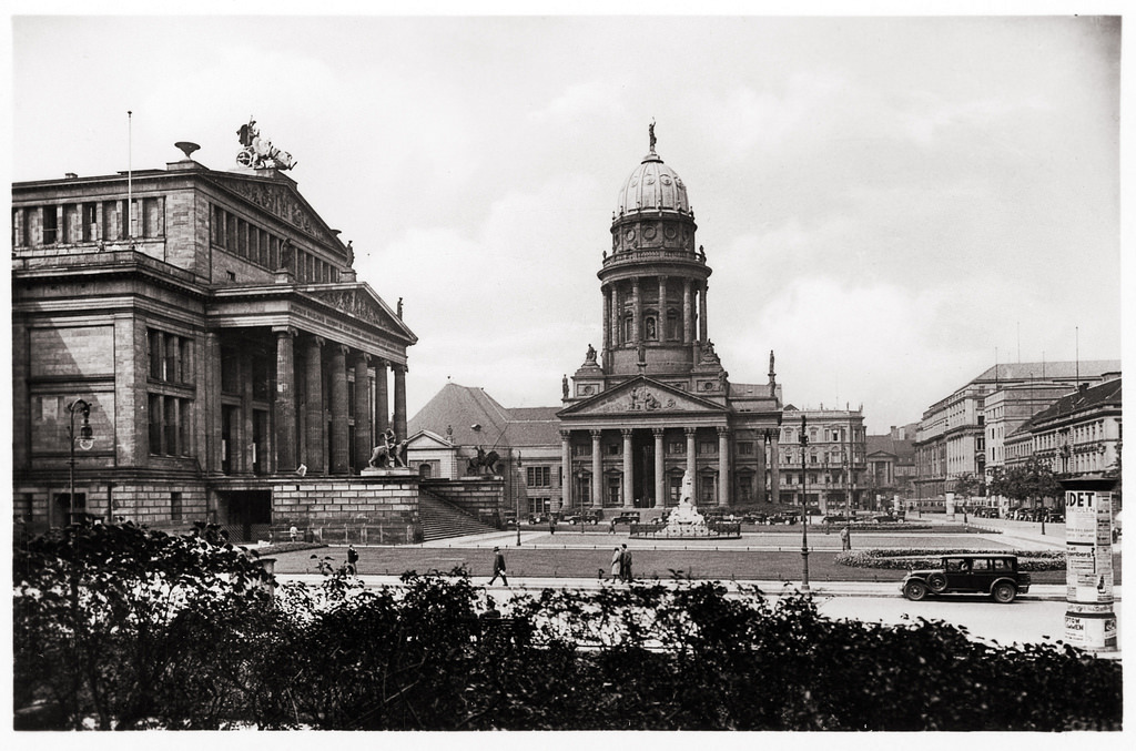 Amazing Photos Capture Street Scenes of Berlin in the 1930s ~ Vintage ...