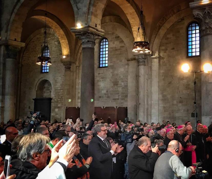 ΦΩΣ ΦΑΝΑΡΙΟΥ: Ο ΟΙΚΟΥΜΕΝΙΚΟΣ ΠΑΤΡΙΑΡΧΗΣ ΒΑΡΘΟΛΟΜΑΙΟΣ ΣΤΟΝ ΑΓΙΟ ΝΙΚΟΛΑΟ ...