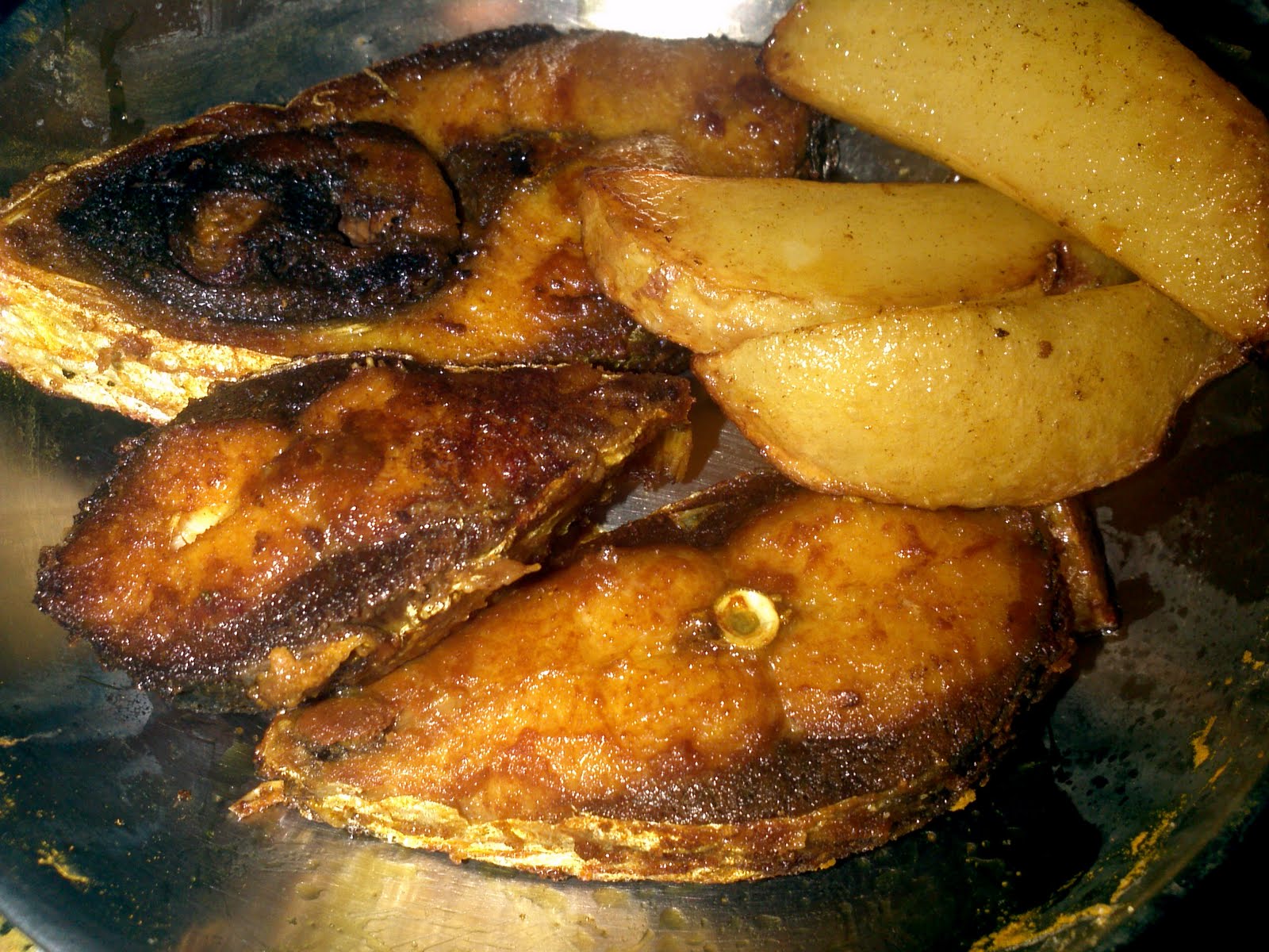 Alka - The Master Chef: Hilsa fish curry with mustard paste (illishi ...