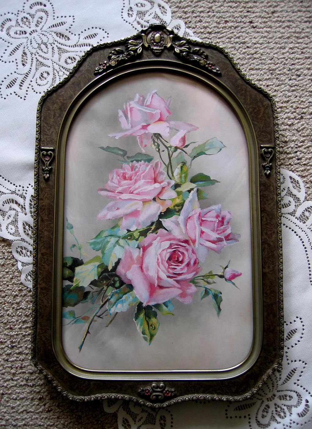 Victorian Rose Prints: Gorgeous Arched Barbola Frames with Rose Prints!