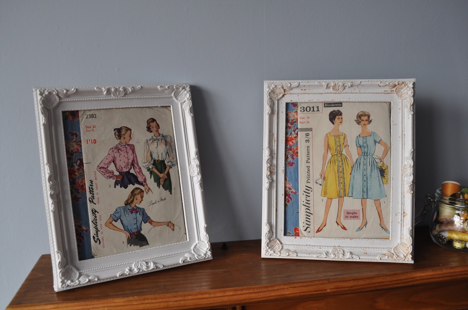 Sandra Loves.......: Free make 2 - Vintage Sewing pattern displays