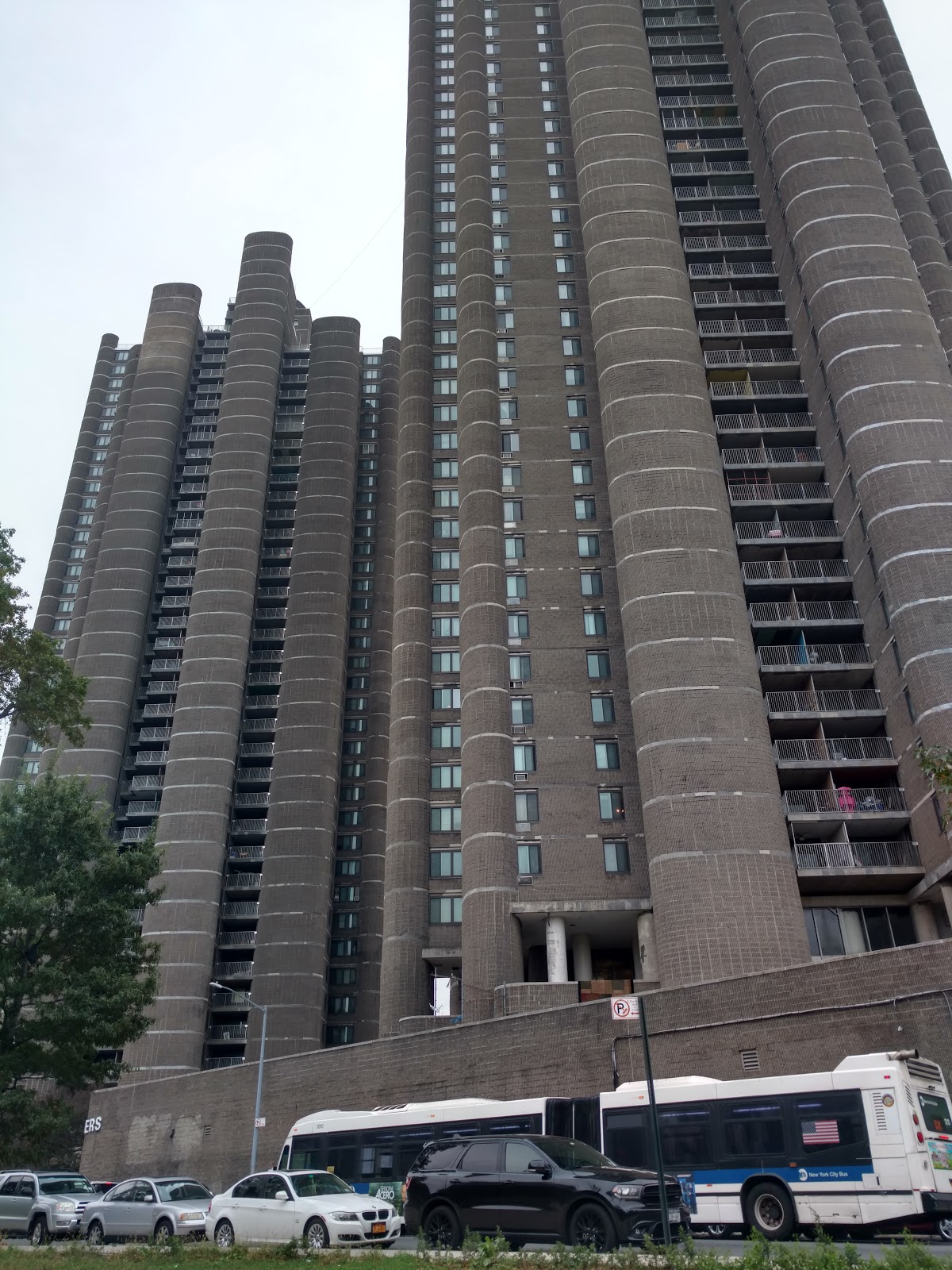 EntreVoir: Tracey Towers - Paul Rudolph.