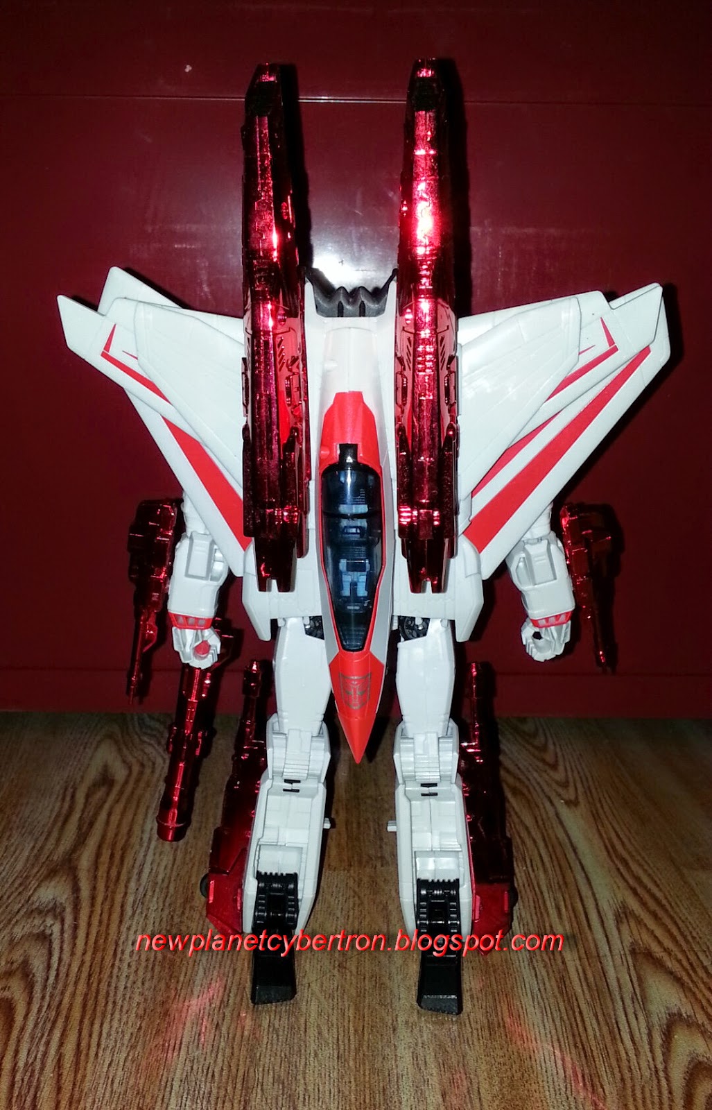 New Planet Cybertron: Transformers Review: Jetfire (Generations Leader)