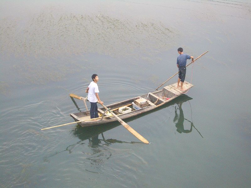 Gambar Transportasi : Gambar Sampan Alat Transportasi Air Tradisional