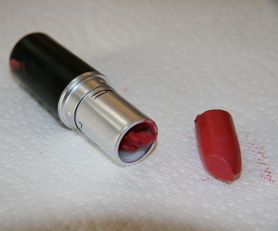 Ms. MAK'Up : How to Fix Broken Lipsticks