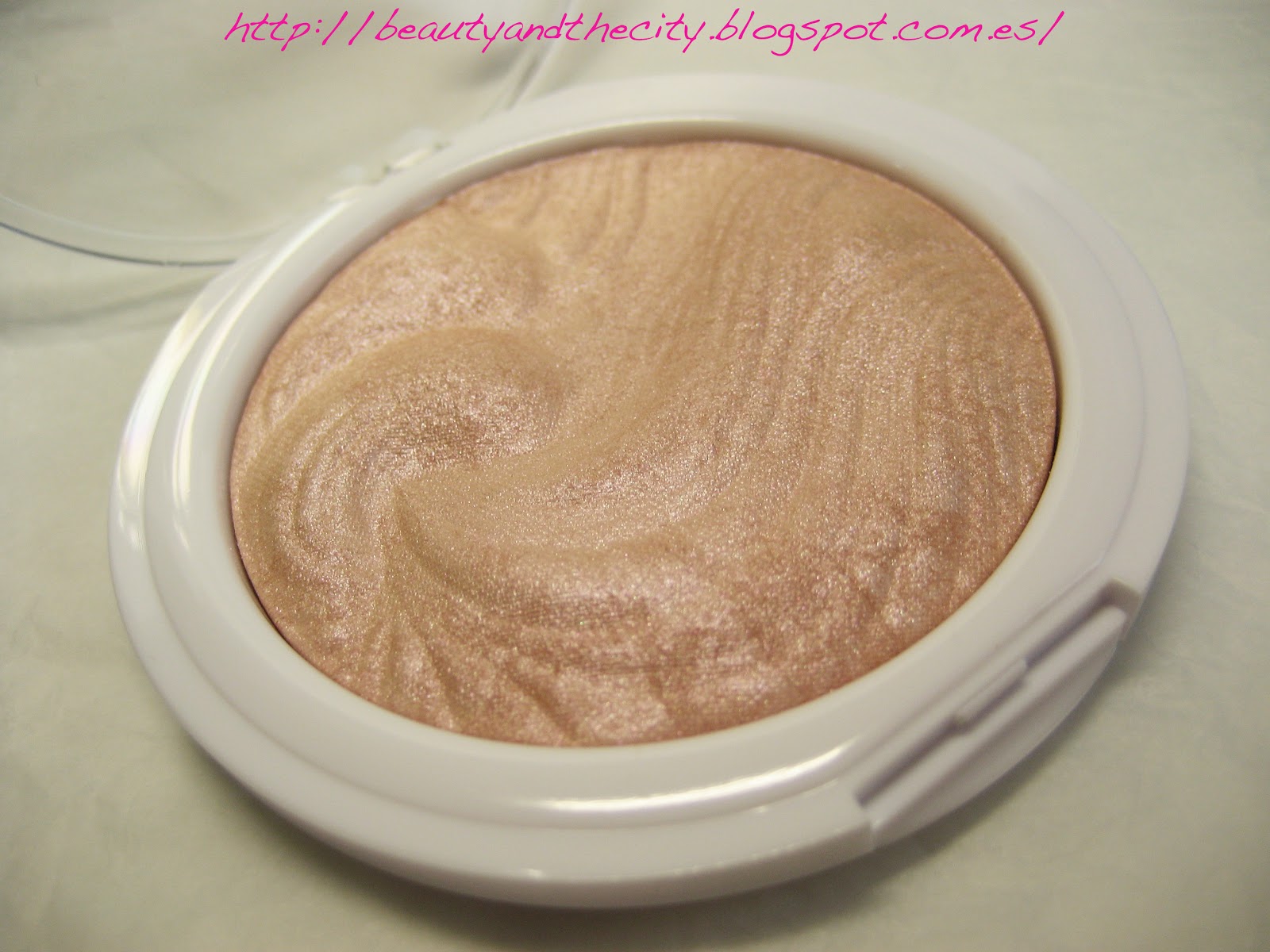 Beauty And The City: MUA - Undress your skin Shimmer Highlighter