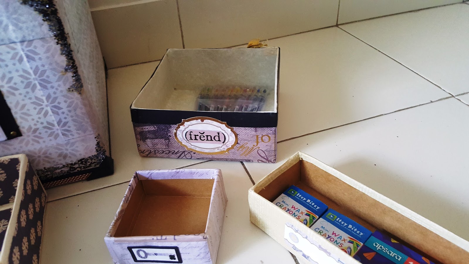 VREnchanted Color, Craft & more....: Treasure Chest