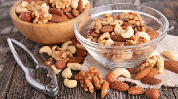 6 Heart Healthy Nuts and Why They're Really Good For You ~ Good Food ...