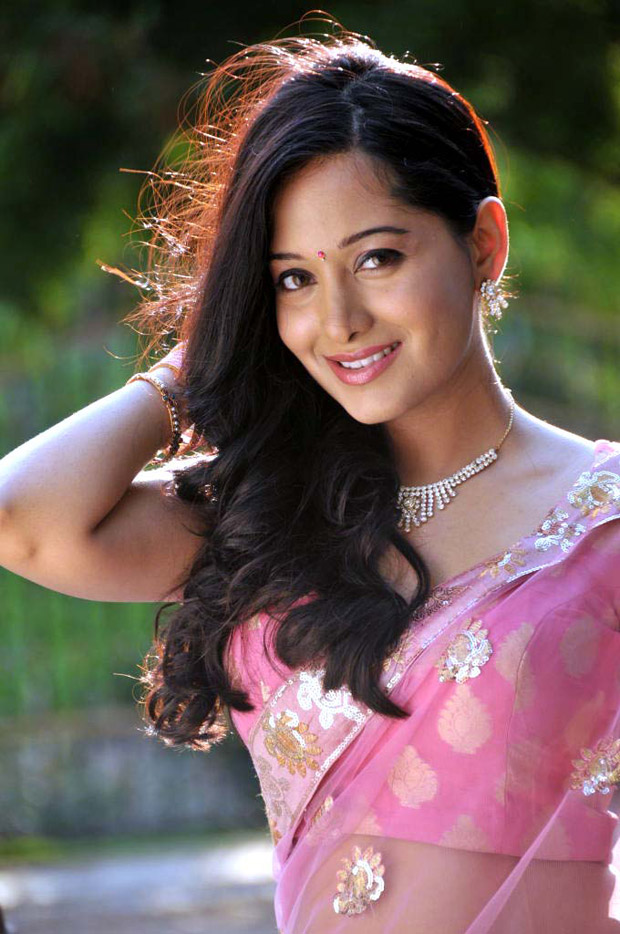 ACTRESS PREETIKA RAO LATEST PHOTOSHOOT | Cine Actors and Actress Images