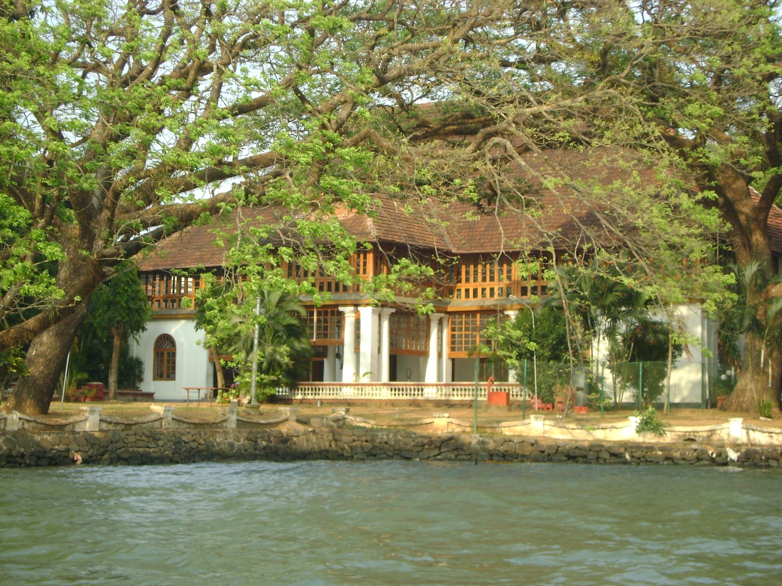 photomania: Bolgatty palace,cochin,kerala.