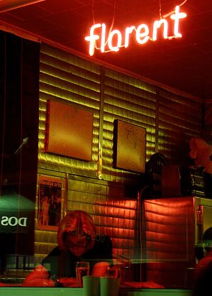 VIAJES DESDE MI SILLÓN: ELVIRA LINDO: "Lugares que no quiero compartir ...