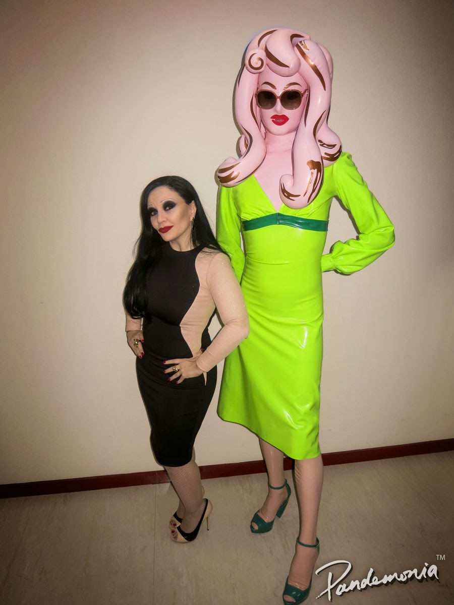 Pandemonia: Pandemonia flys to Madrid for Alaska Y Coronas