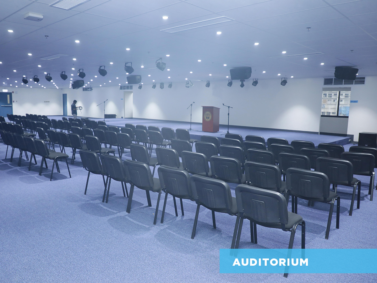 I HAD MY FIRST VISIT TO iACADEMY AND I WAS IMPRESSED | Mermaid in Stilettos