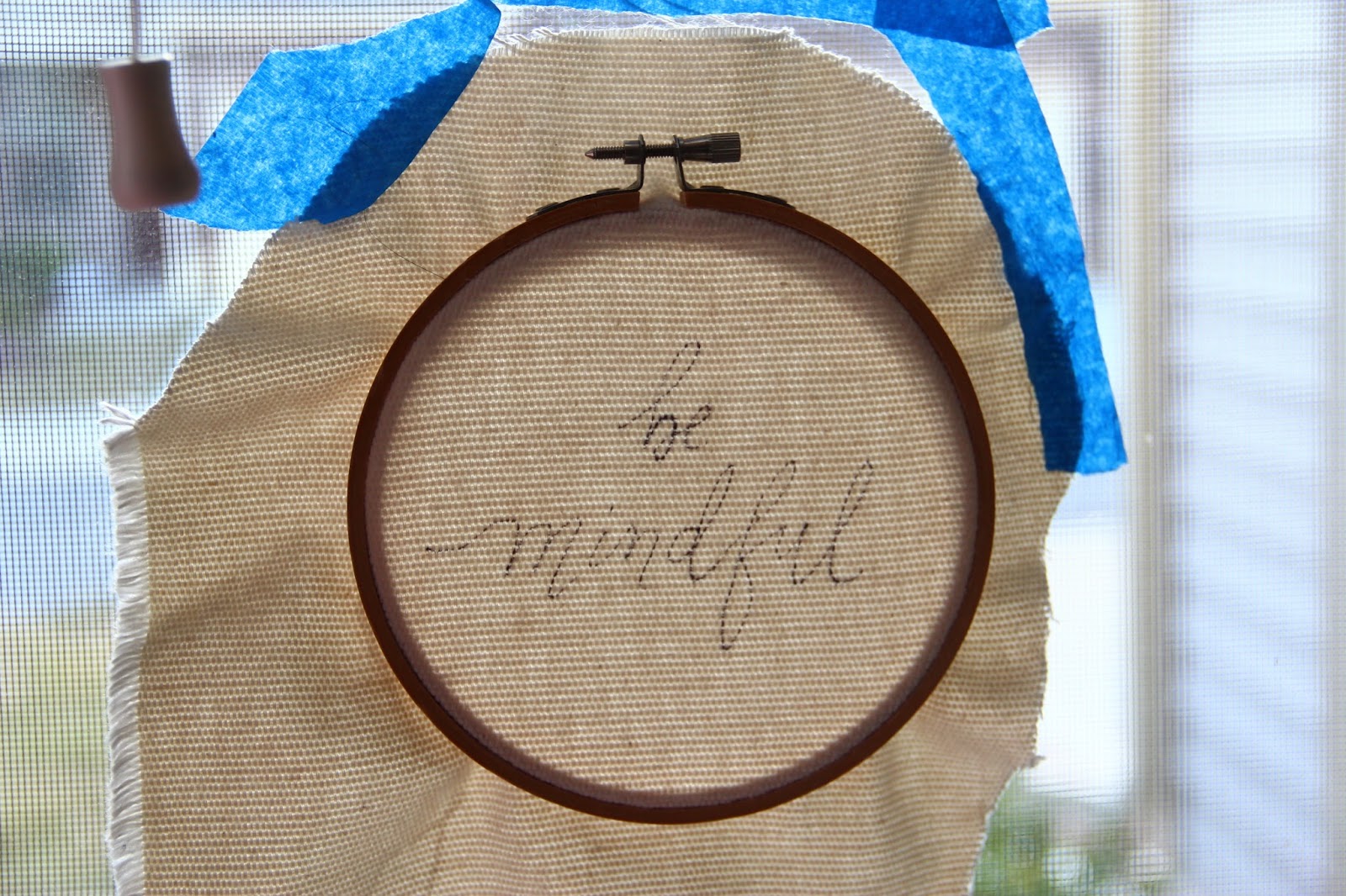 DoLeeNoted: Embroidery hoop & modern calligraphy