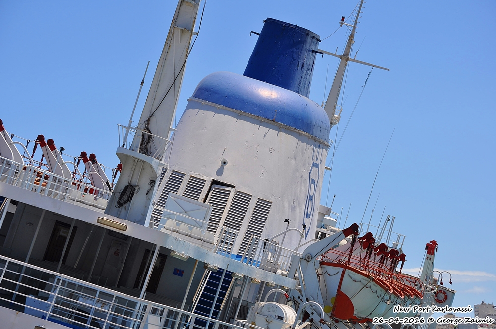 New Port Karlovassi: Σημερα ηταν το Παναγια Τηνου.... Αυριο ...